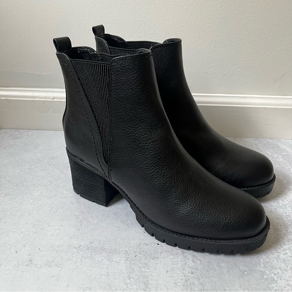 MIA | Shoes | Mia Lug Sole Ankle Boots | Poshmark